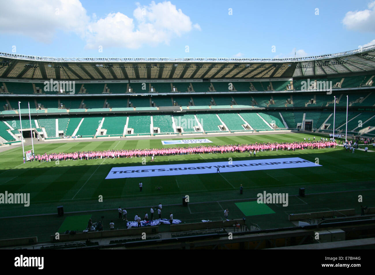 Fiji rugby team line up hi-res stock photography and images - Alamy