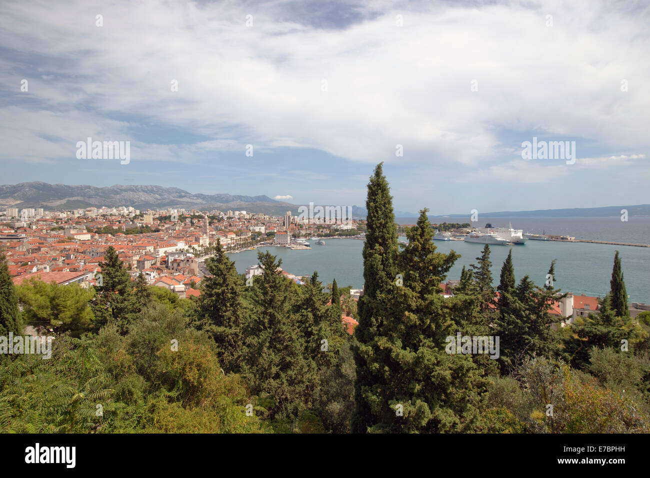 Split waterfall hi-res stock photography and images - Alamy