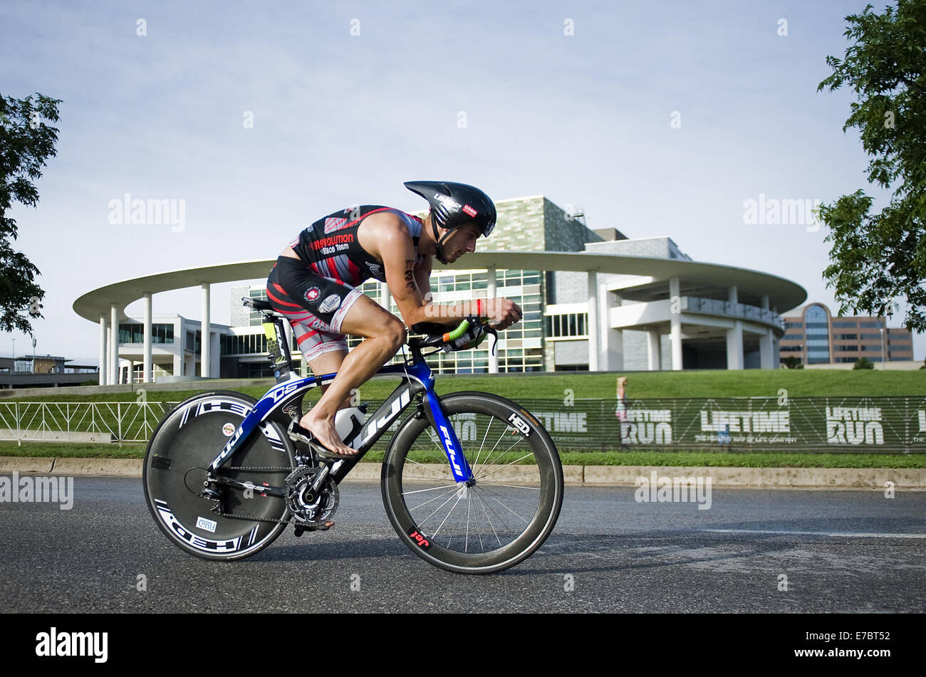 Austin, Texas, USA. 26th Apr, 2014. Athletes compete in the 2014 Life ...