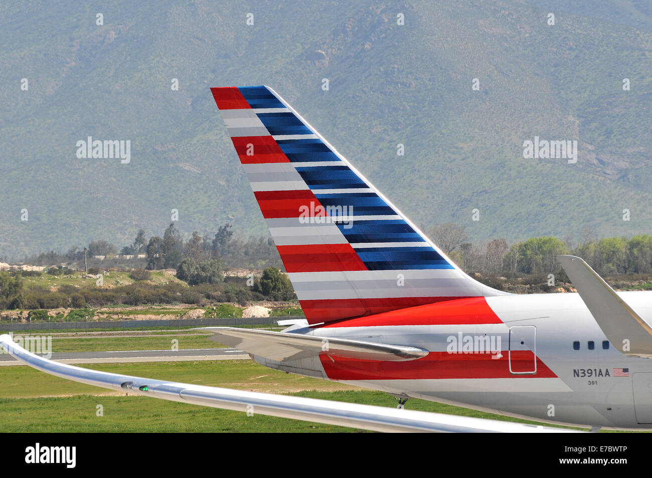 new color scheme on tail of American Airlines plane Arturo Benitez ...