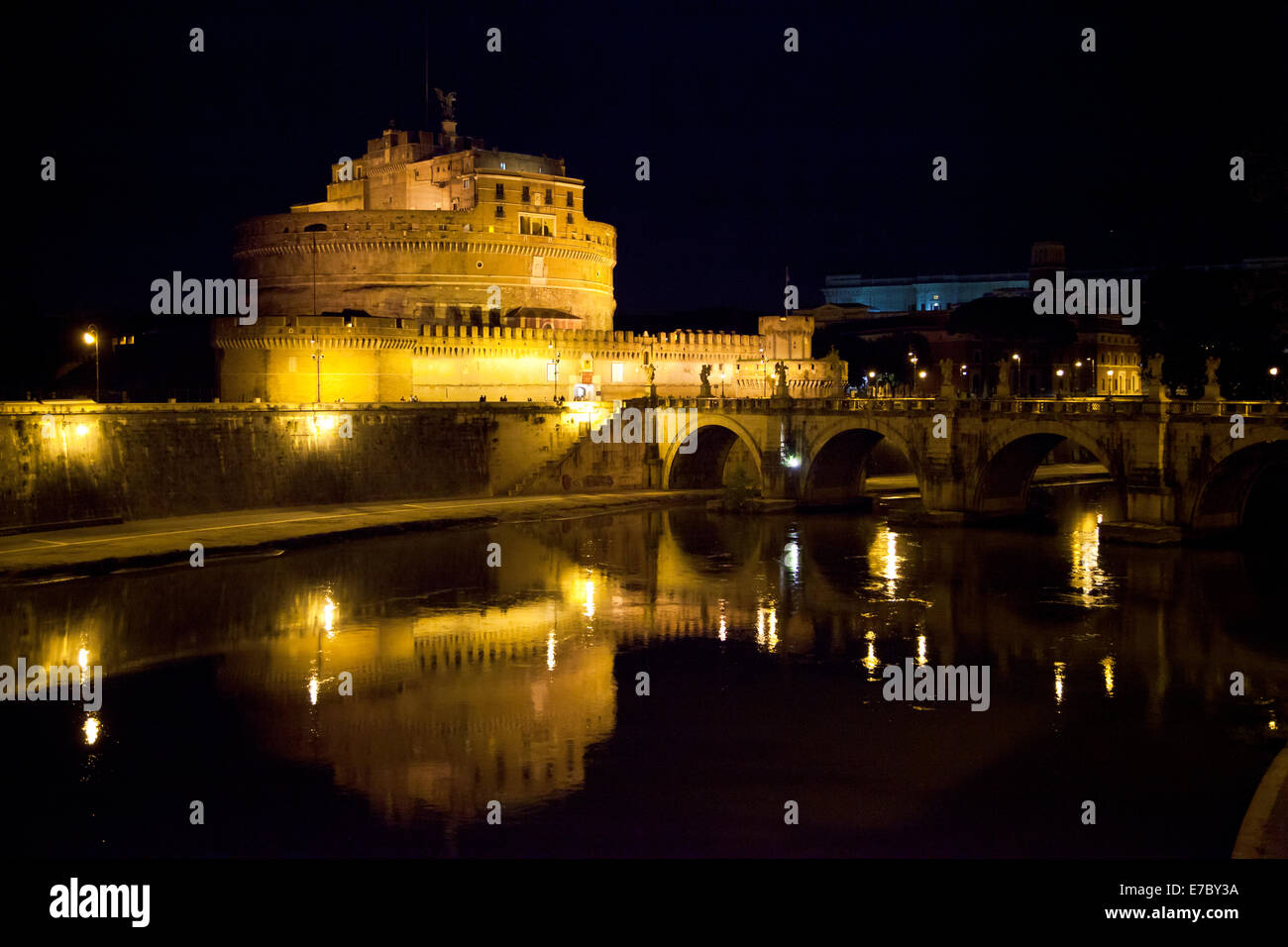 Fortifications ancient rome hi-res stock photography and images - Alamy