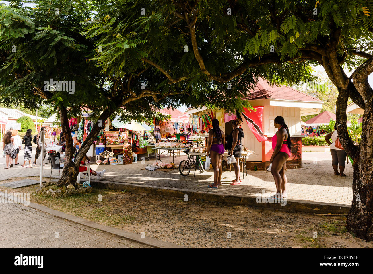 Trinidad and tobago market hi-res stock photography and images - Alamy