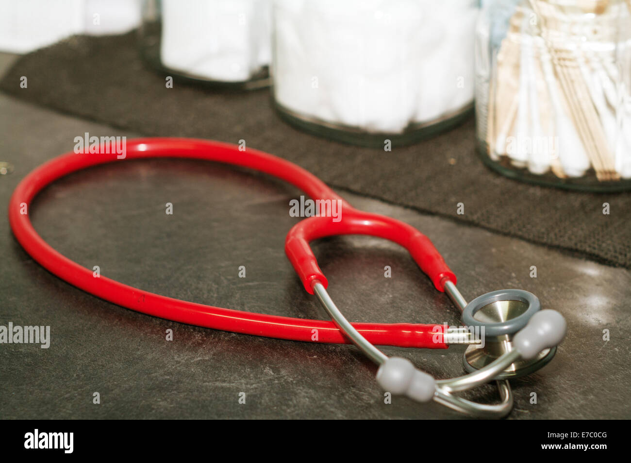 Red stethoscope hi-res stock photography and images - Alamy