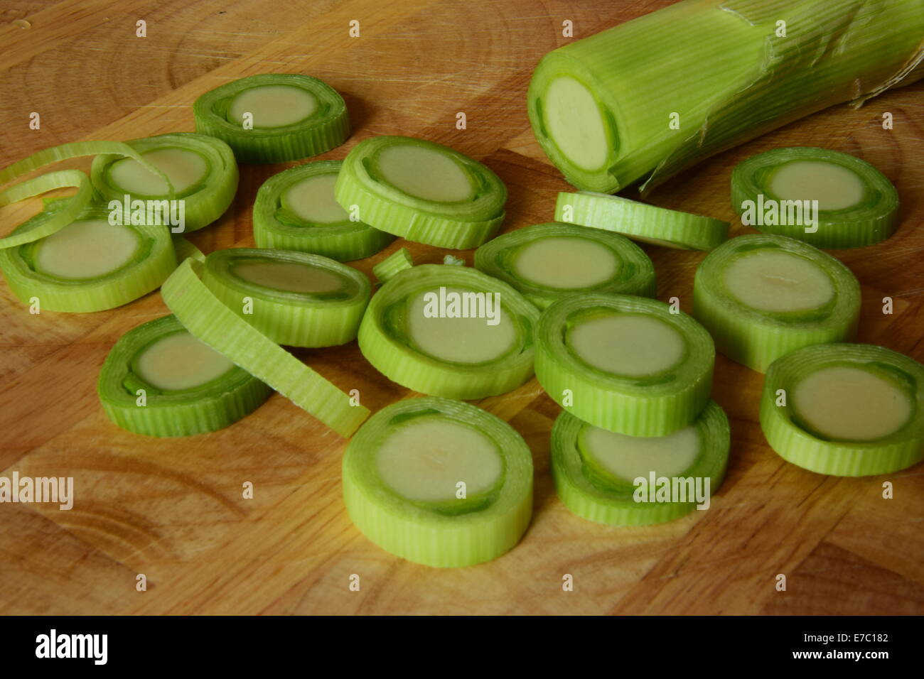 Leek stalk cut in pieces Stock Photo - Alamy