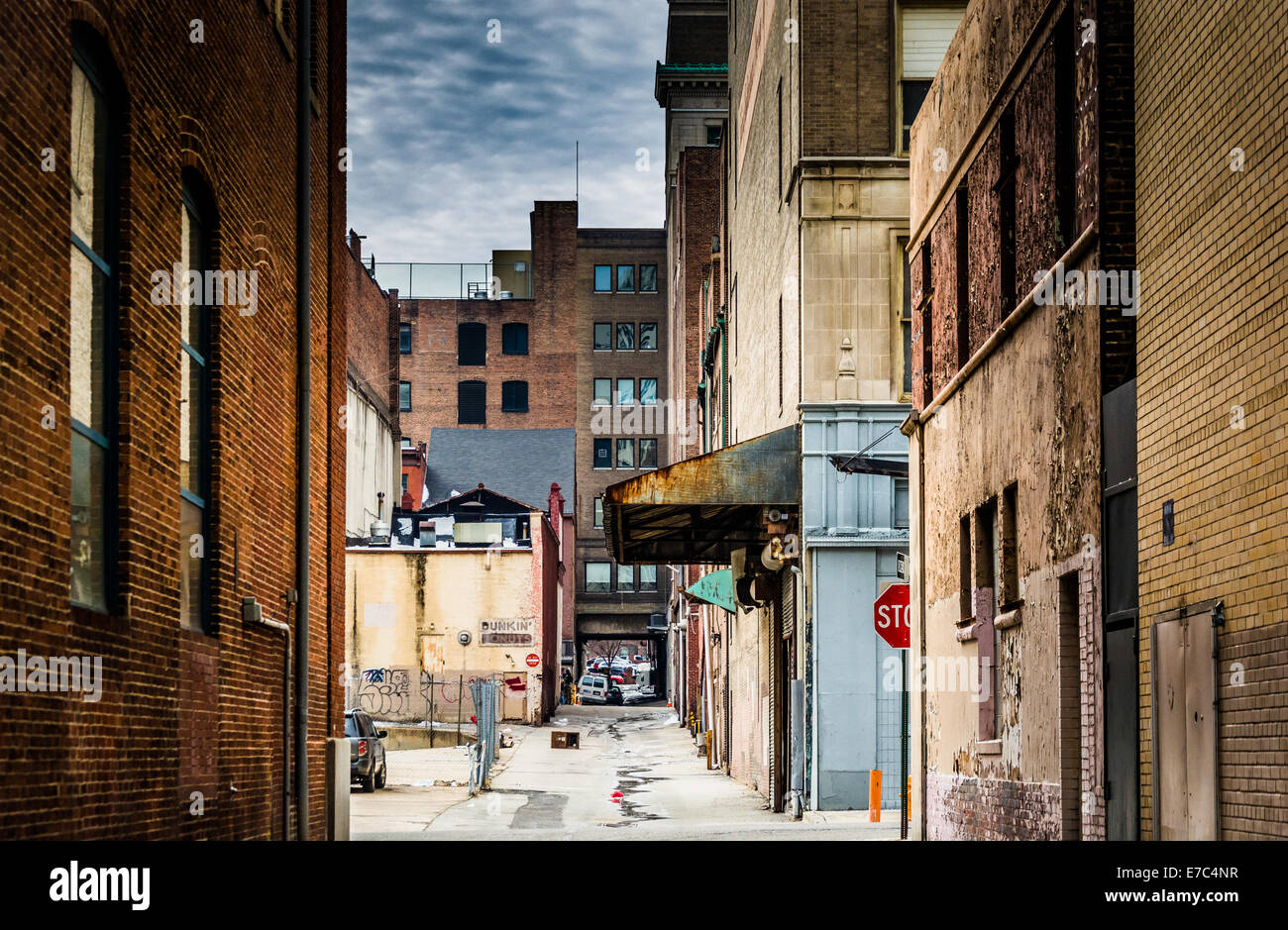 Grungy alley in downtown Baltimore, Maryland Stock Photo - Alamy