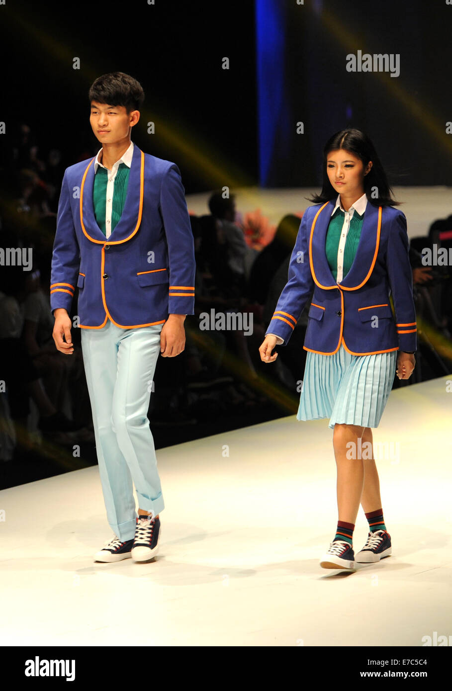 Costume designing hi-res stock photography and images - Alamy