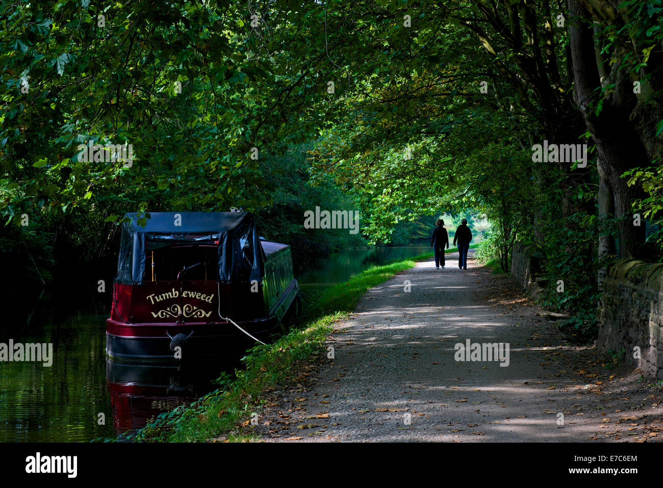 The Leeds & Liverpool Canal at Saltaire, West Yorkshire, England Stock ...