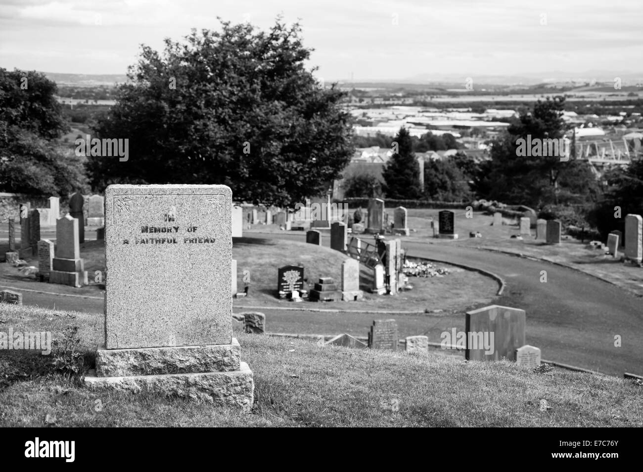 Blank tombstone hi-res stock photography and images - Alamy