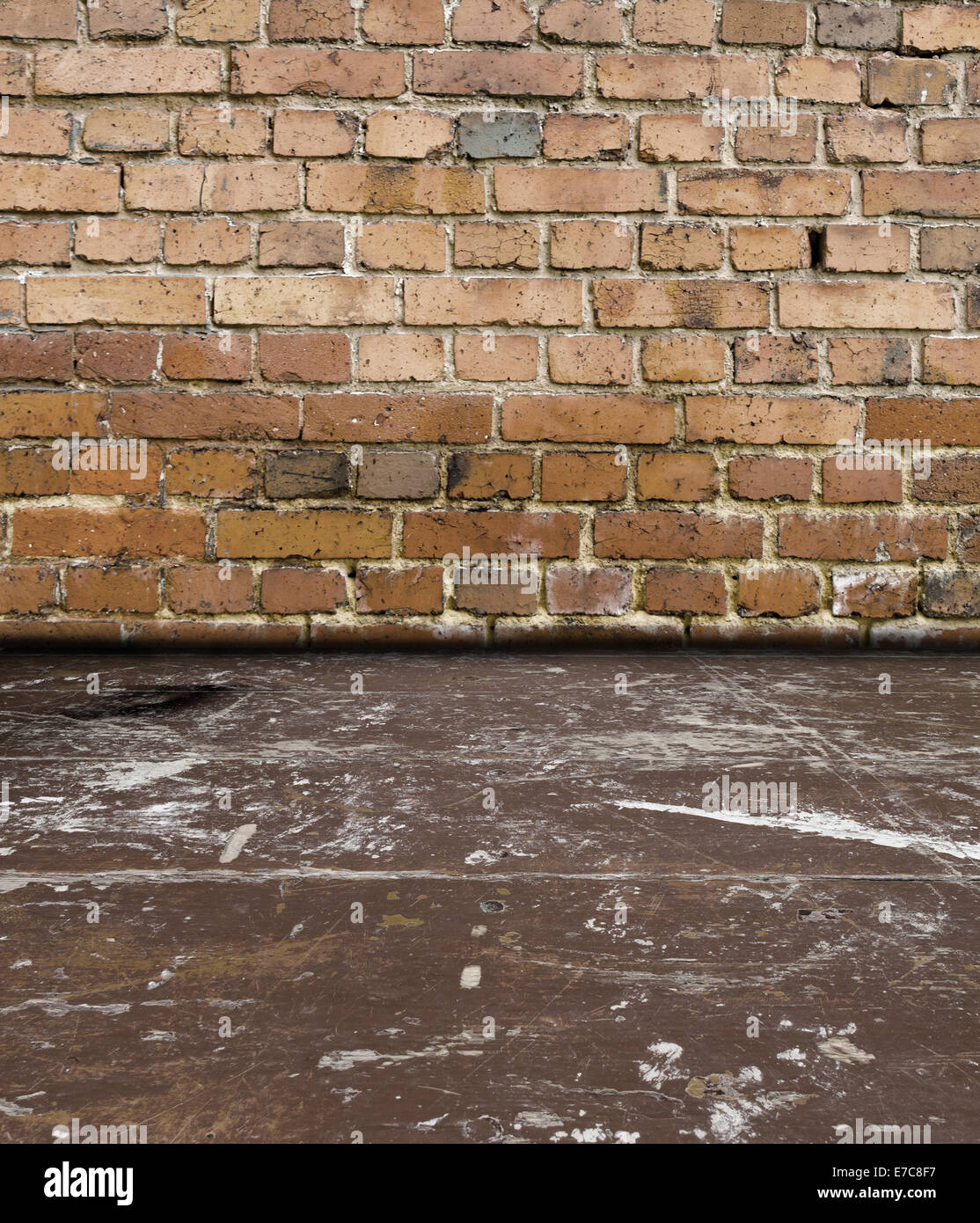 Wooden floors cracked hi-res stock photography and images - Alamy