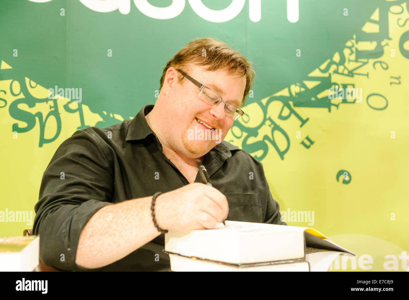 Derek landy book shop hi-res stock photography and images - Alamy