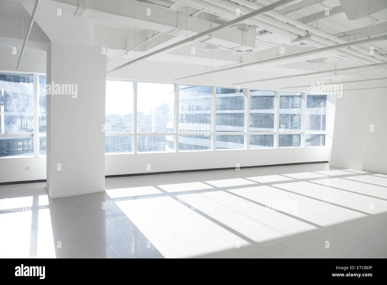 Office building corridor hi-res stock photography and images - Alamy