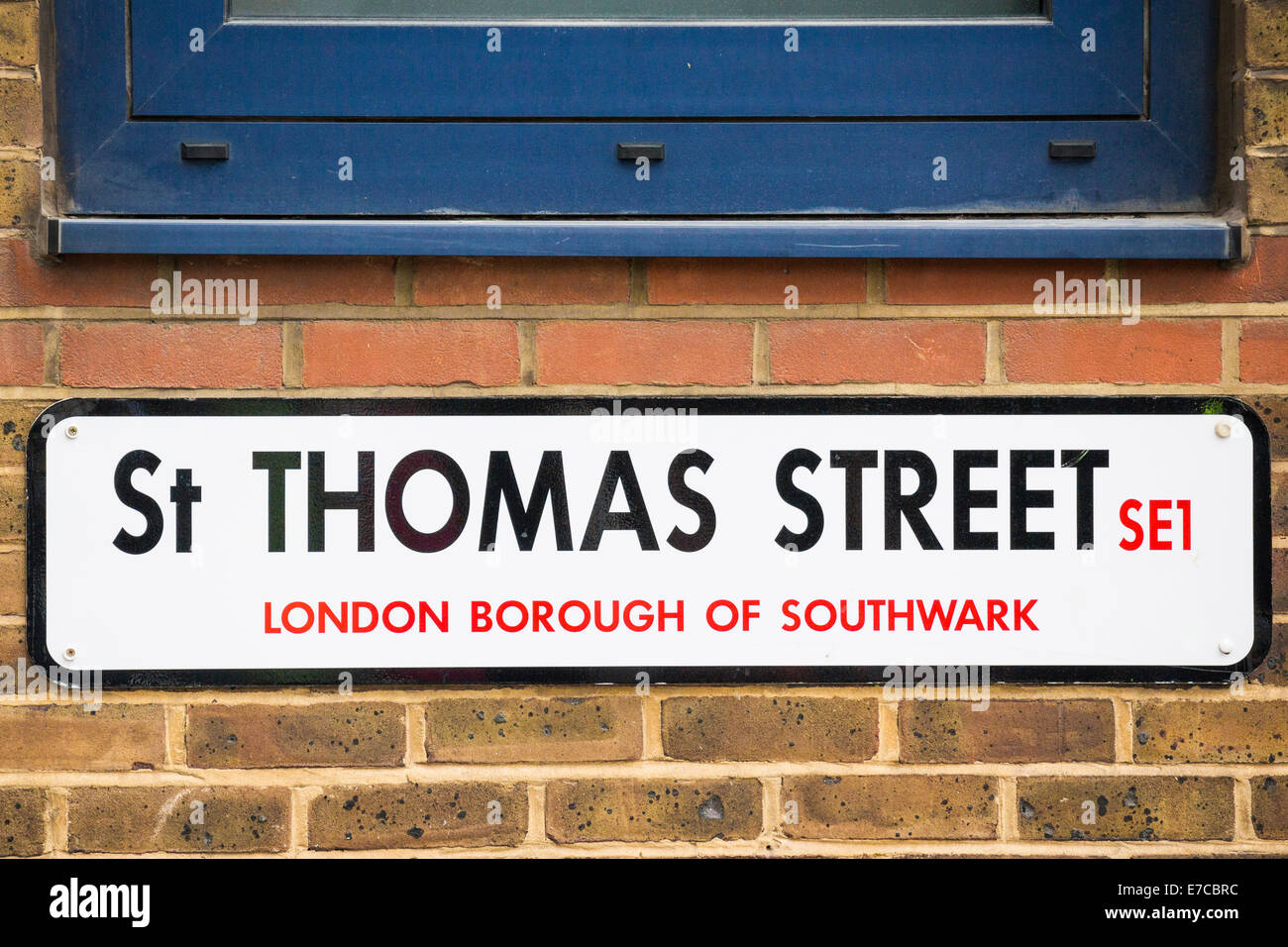 St.Thomas street sign - London Stock Photo - Alamy