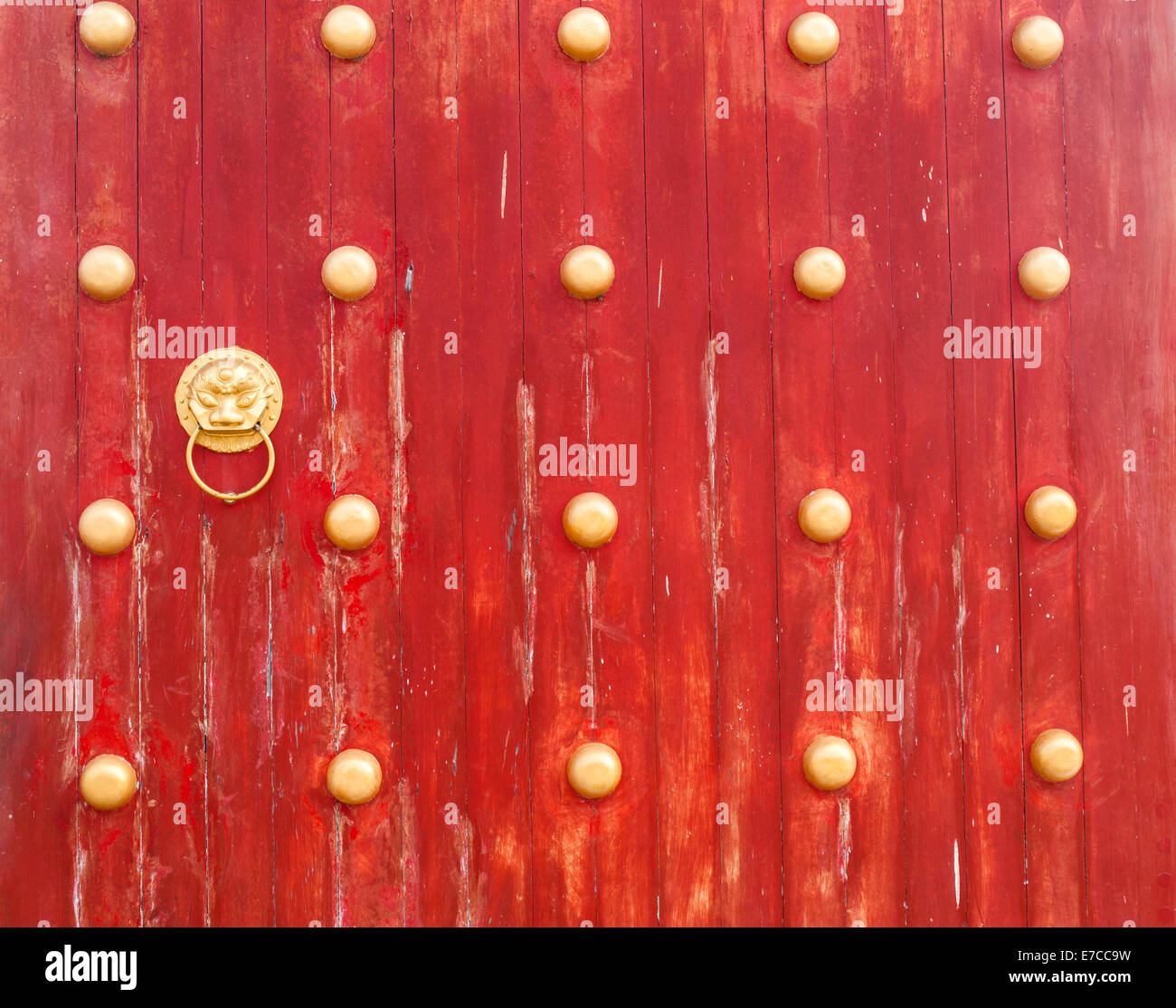 Red wooden gate hi-res stock photography and images - Alamy