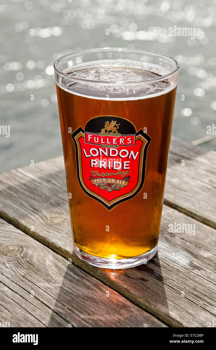 pint of fullers london pride ale Stock Photo - Alamy