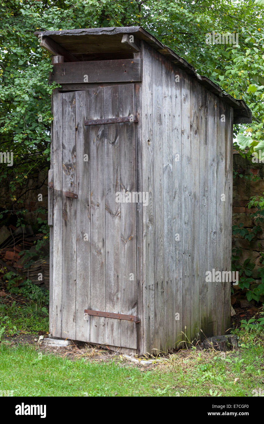 Rural outhouse outdoor toilet High Resolution Stock Photography and ...