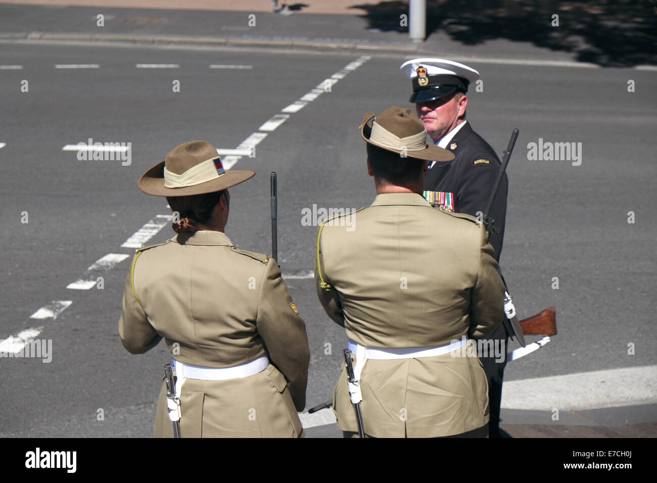 australian navy and army personnel in macquarie street,sydney,australia ...