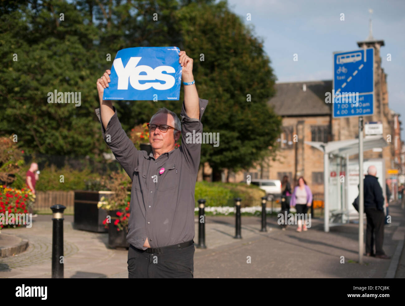 Yes poster hi-res stock photography and images - Alamy