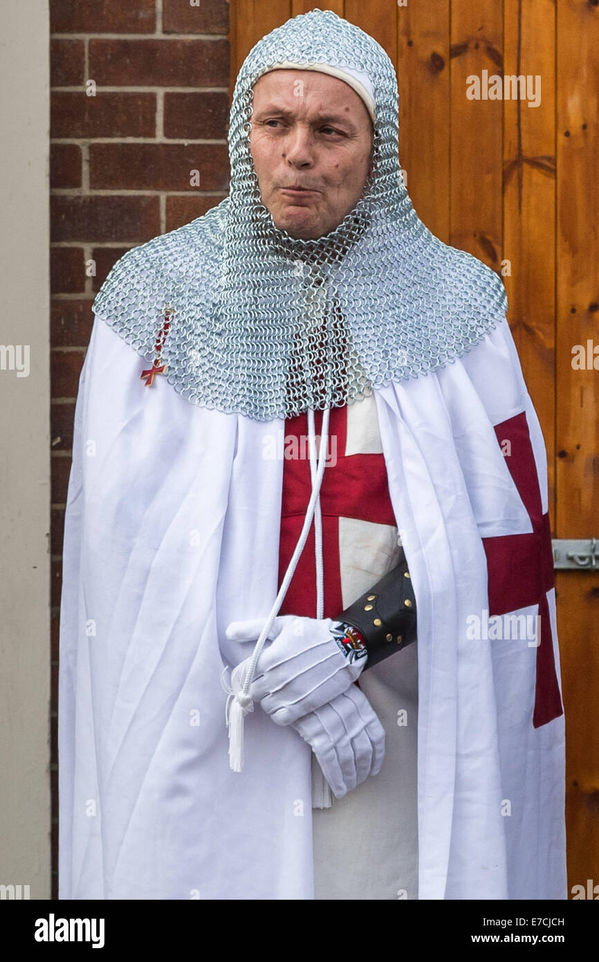 Rotherham edl march hi-res stock photography and images - Alamy
