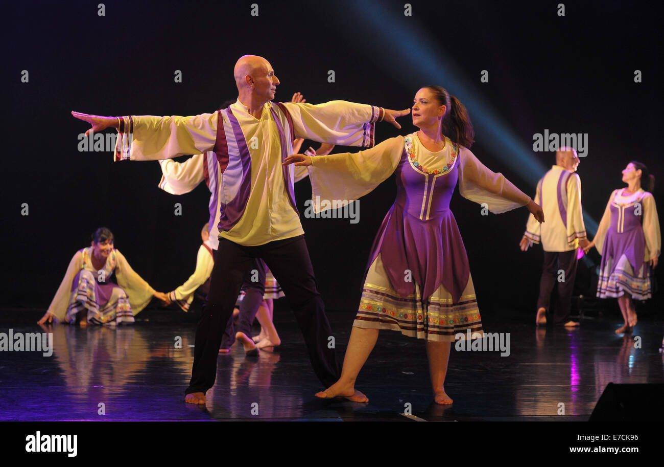 Israeli folk and modern dance group at the yearly Dancing festival ...