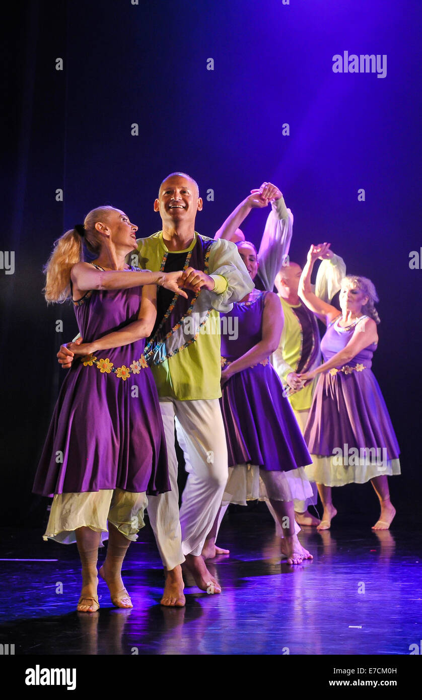 Israeli folk and modern dance group at the yearly Dancing festival ...