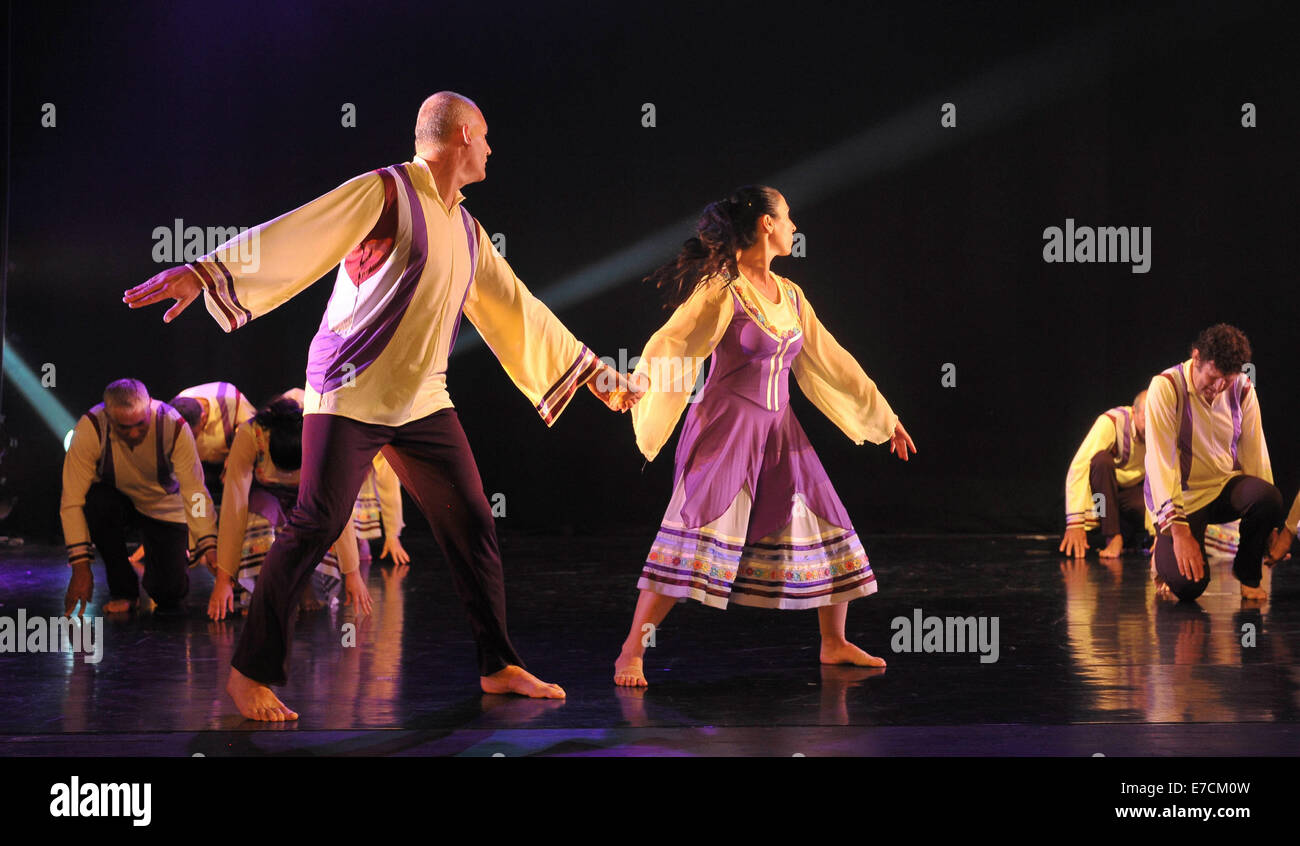Israeli folk and modern dance group at the yearly Dancing festival ...