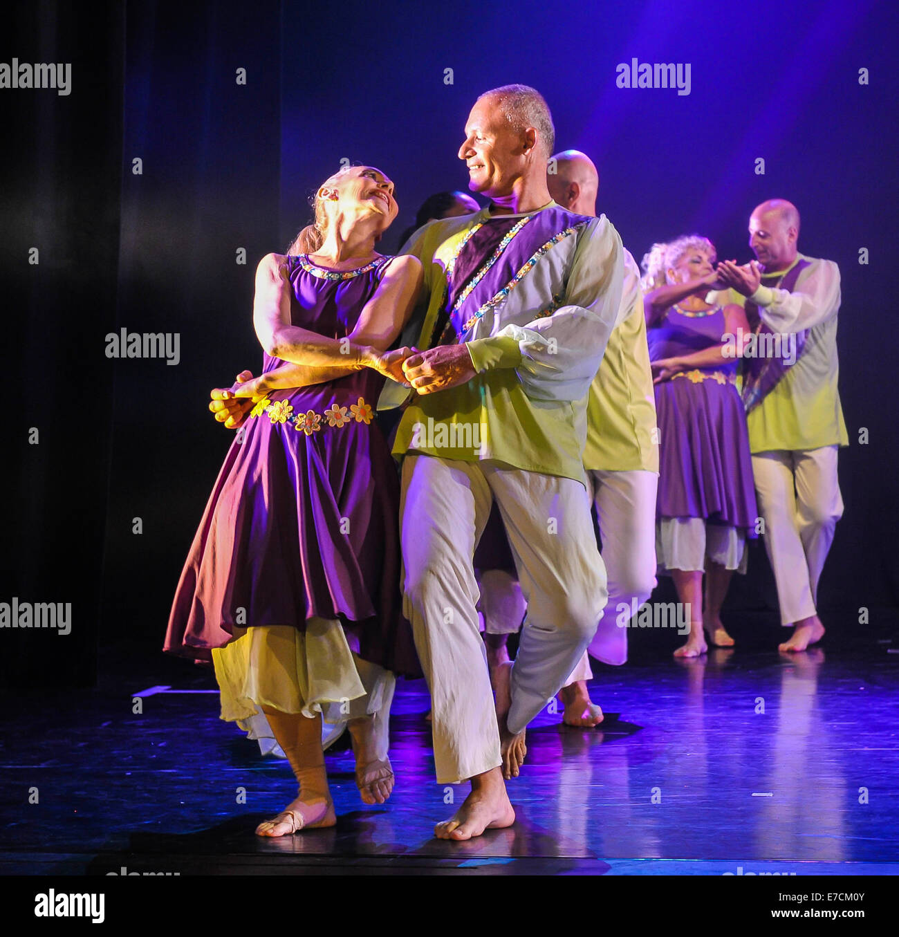 Israeli Dancing High Resolution Stock Photography and Images - Alamy