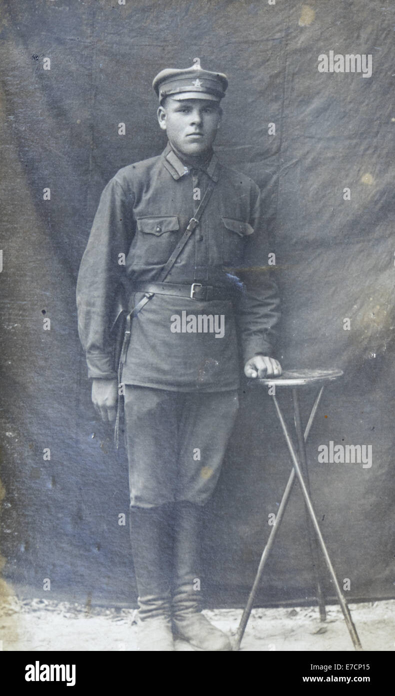 Russian soldier 1930s hi-res stock photography and images - Alamy