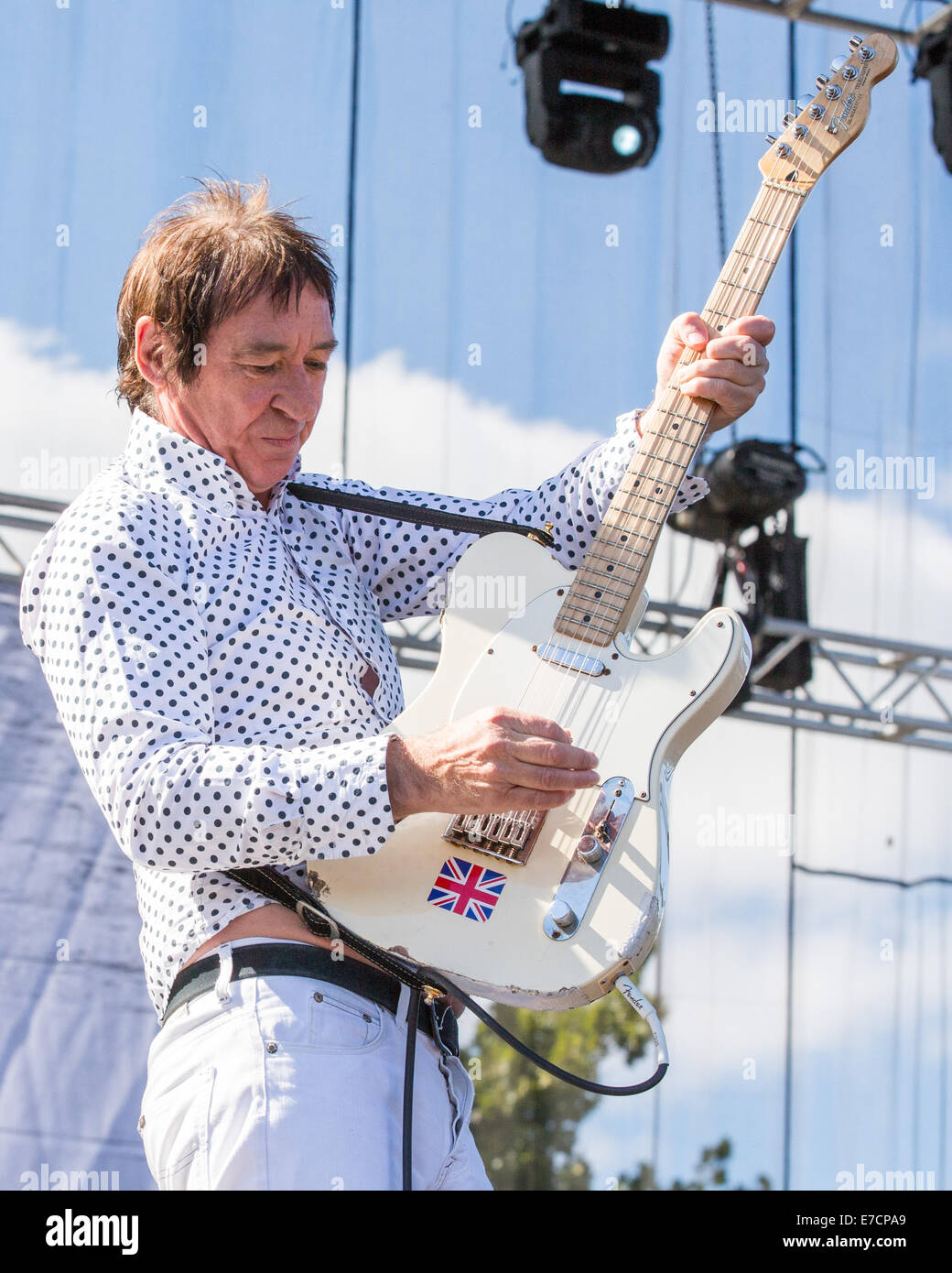 Chicago, Illinois, USA. 13th Sep, 2014. Guitarist STEVE DIGGLE of the ...