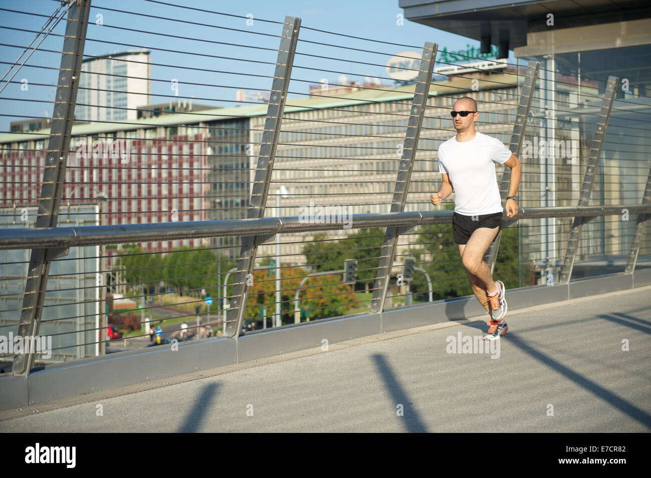 Italy man running on hi-res stock photography and images - Alamy