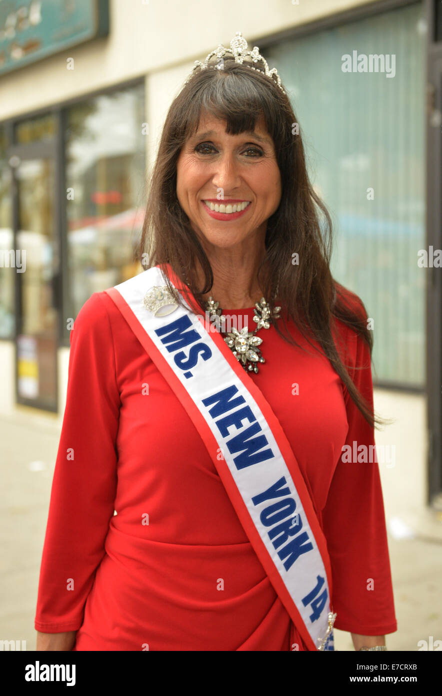 Wear sashes hi-res stock photography and images - Alamy