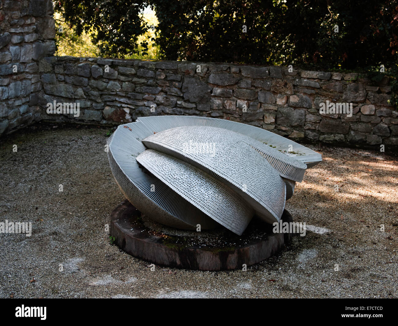 Dusan Dzamonja sculpture "SCULPTURE ALP - X", from 1988, aluminium ...