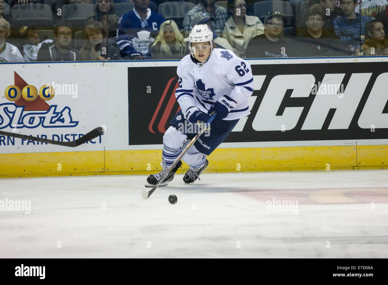 William nylander hi-res stock photography and images - Alamy