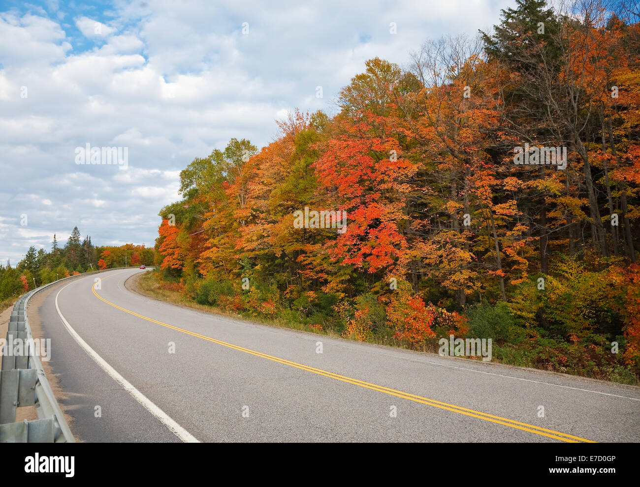 Driving in autumn foliage hi-res stock photography and images - Alamy