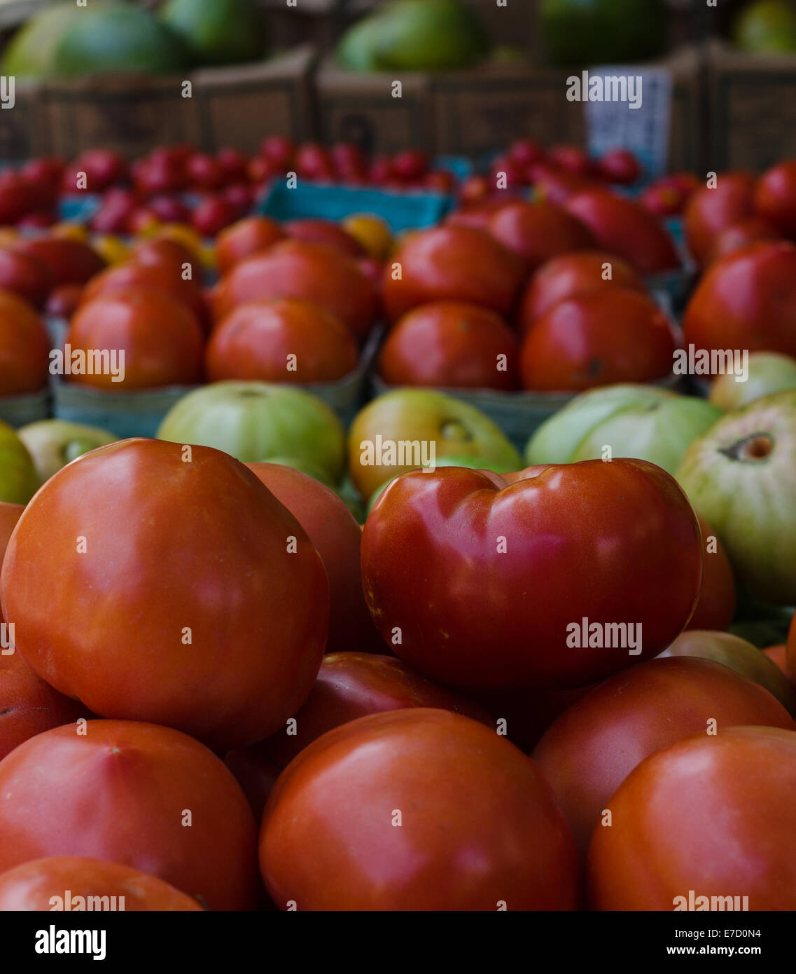 Display of organic tomatoes hi-res stock photography and images - Alamy