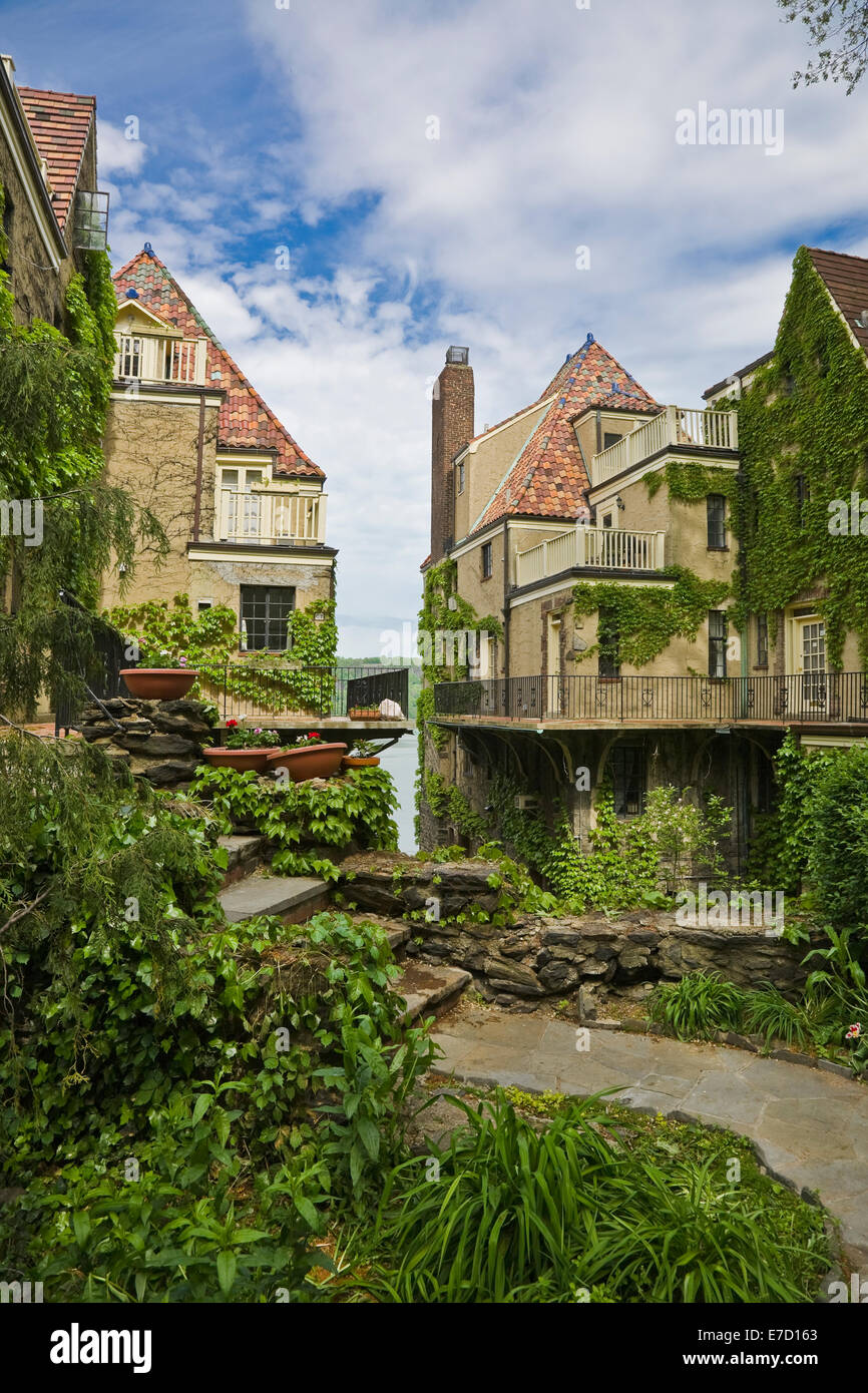 Old dutch houses in New York Stock Photo - Alamy