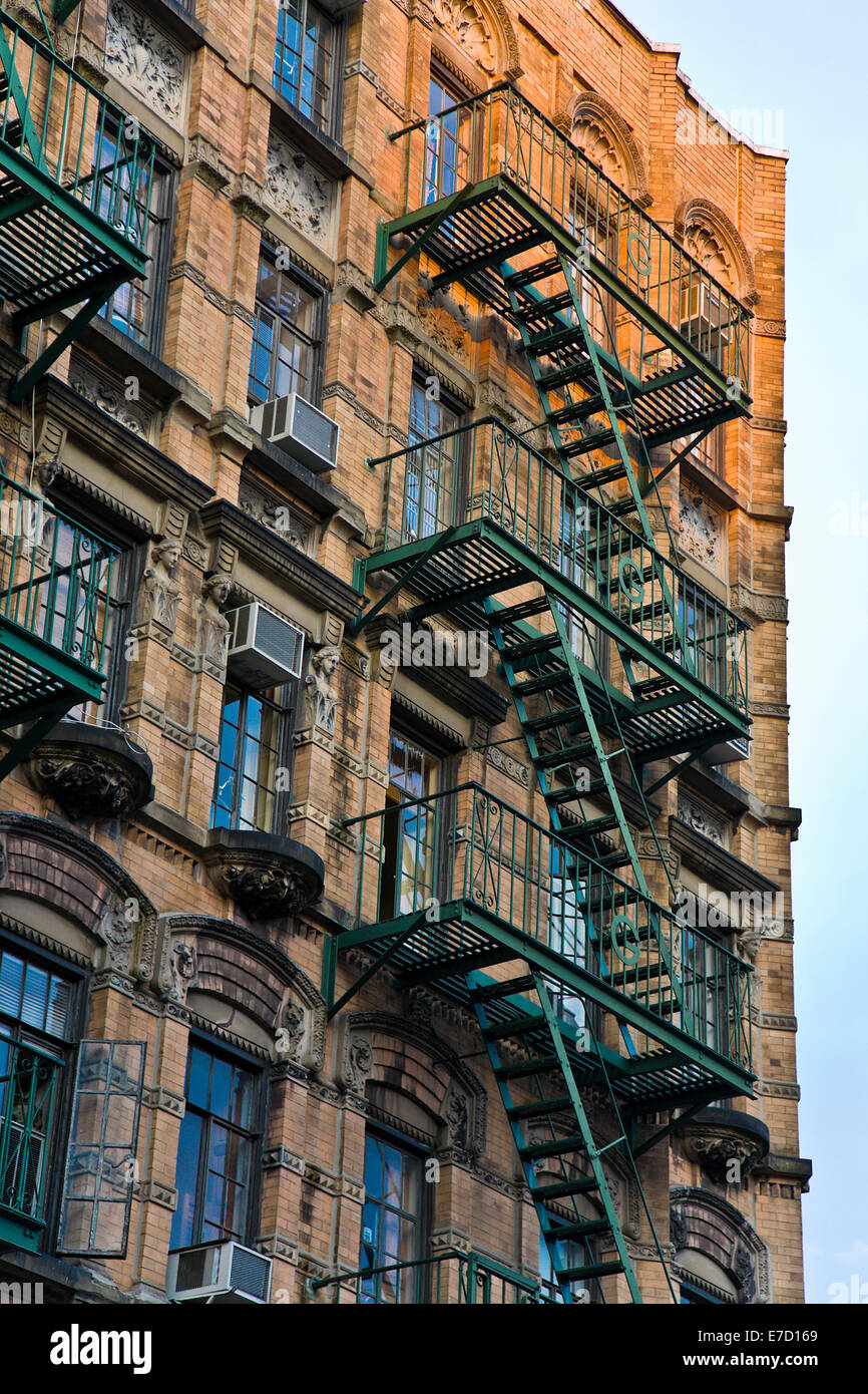 Sunset light on a facade of an apartment building in Soho, New York ...