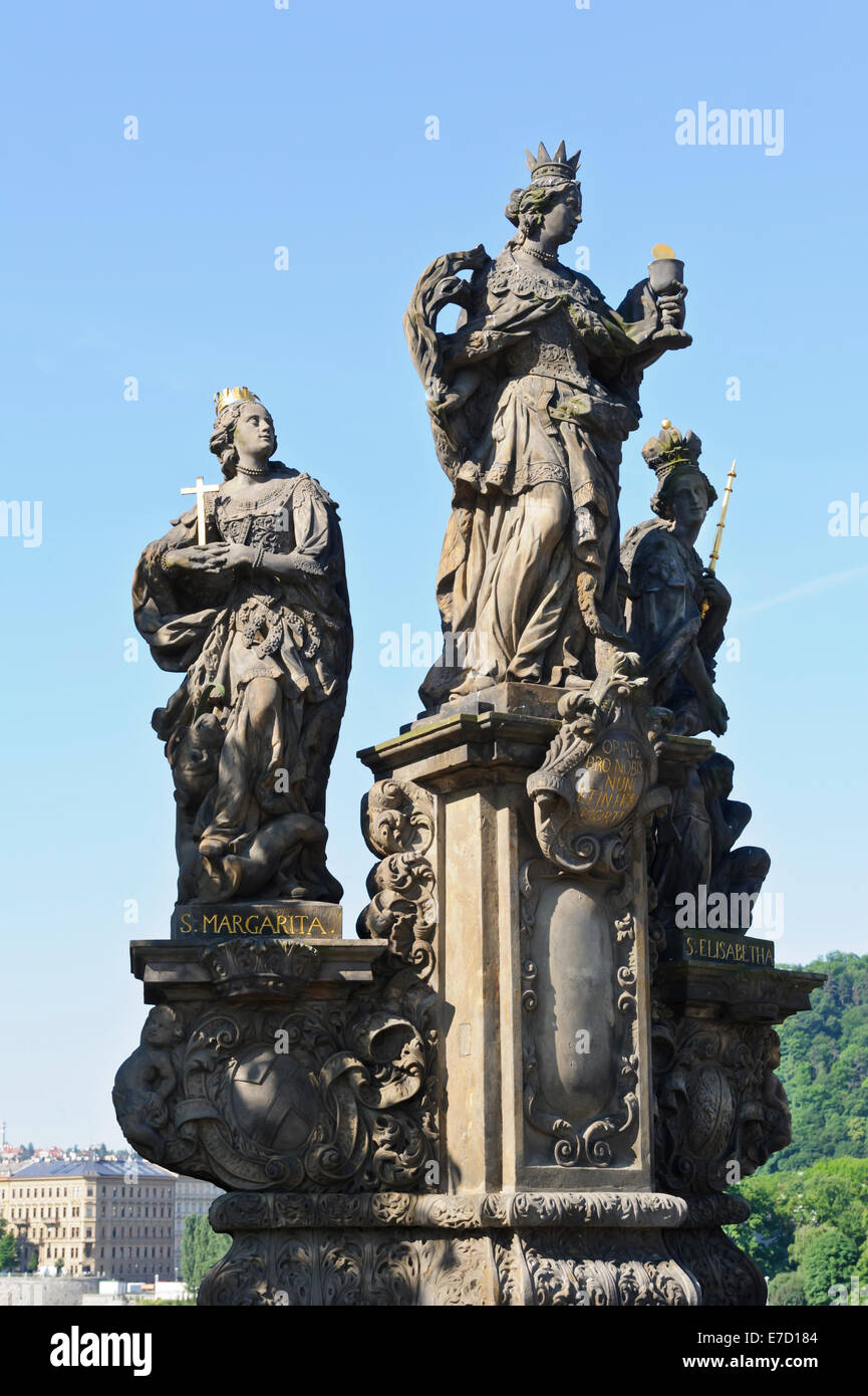 Religious statues sculpture hi-res stock photography and images - Alamy