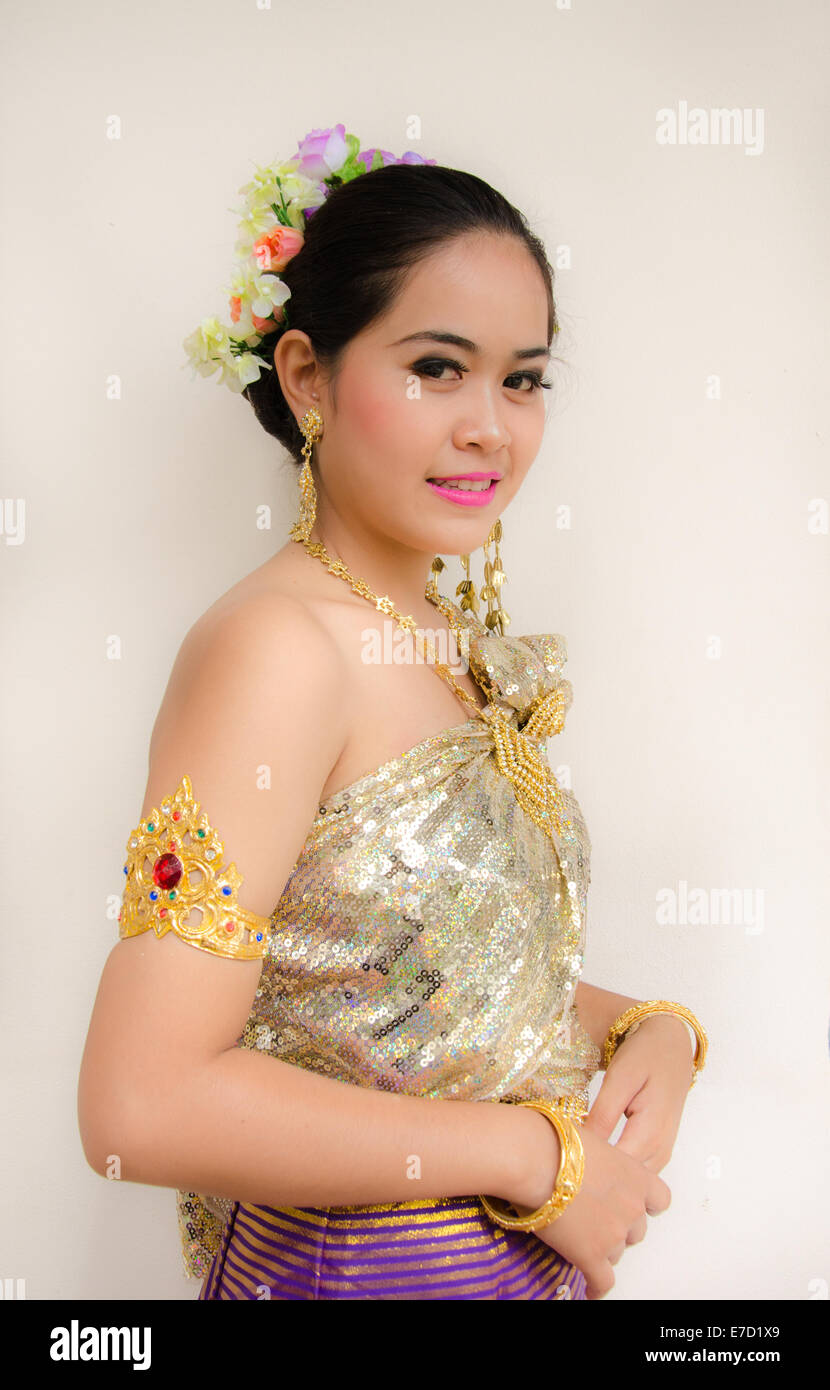 Asian woman in Thai style cloth Stock Photo - Alamy