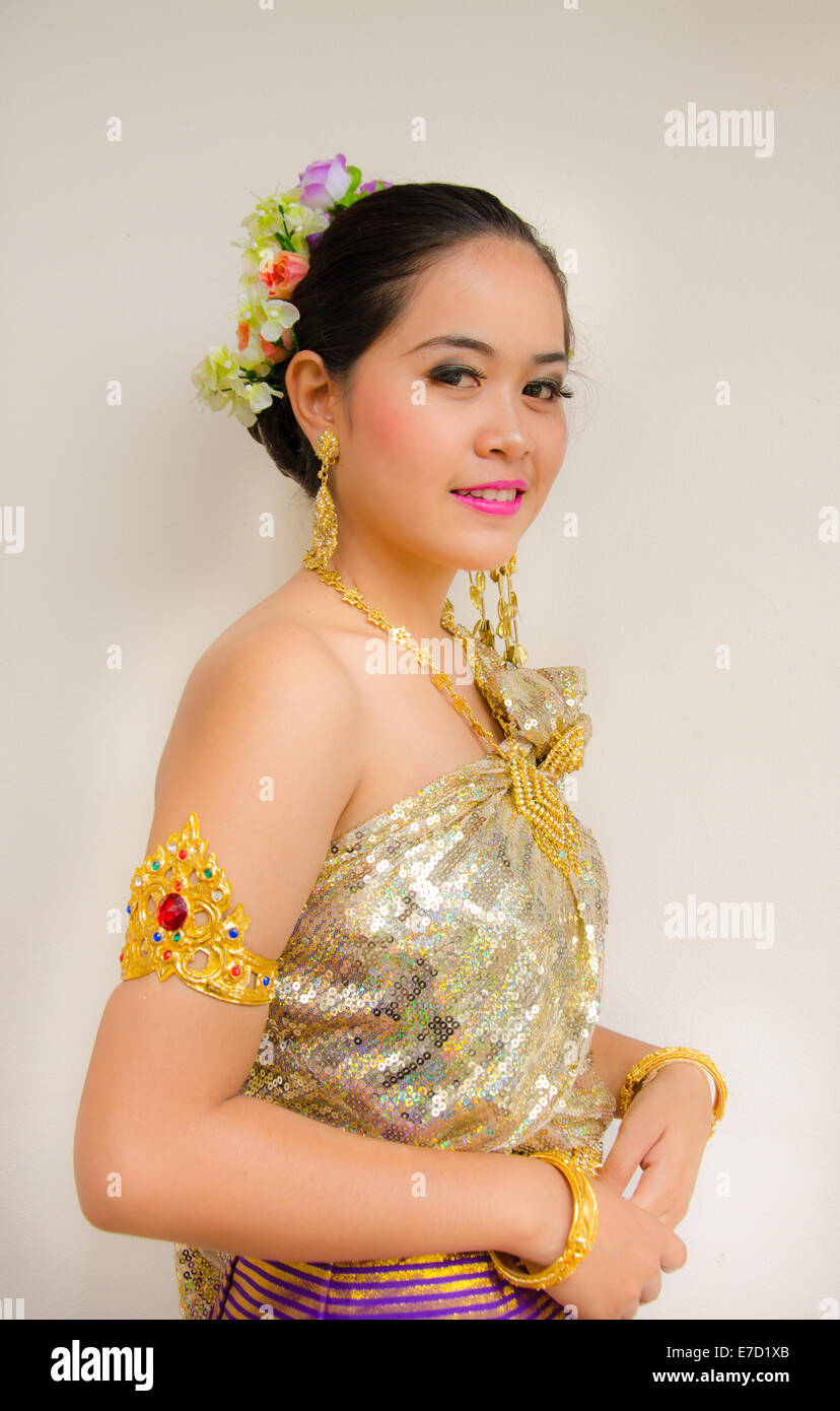 Asian woman in Thai style cloth Stock Photo - Alamy