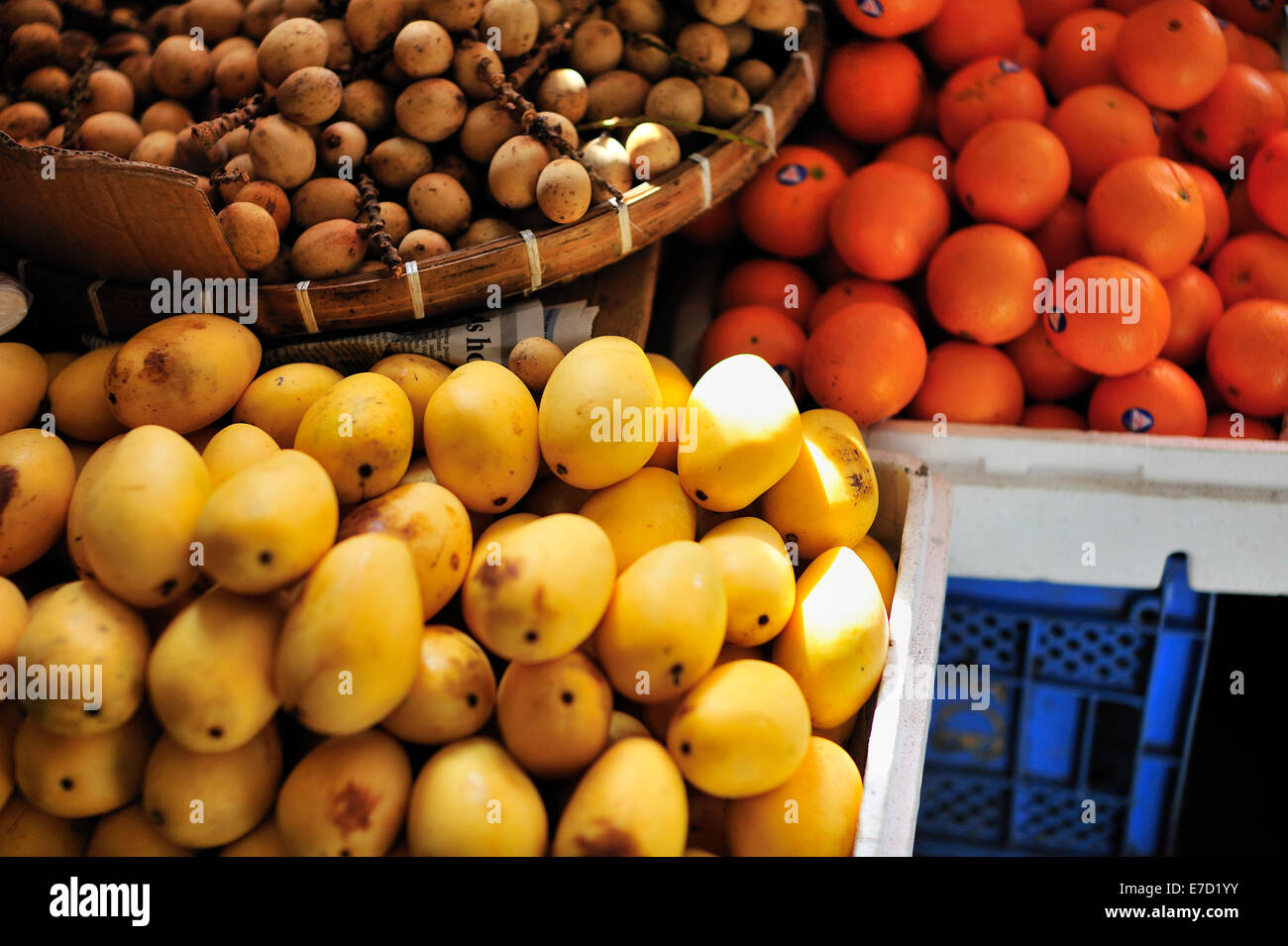 Philippines fruit market hi-res stock photography and images - Alamy