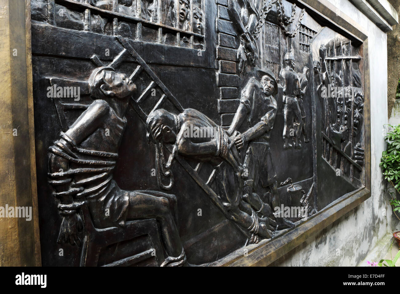 Vietnamese bas relief hi-res stock photography and images - Alamy