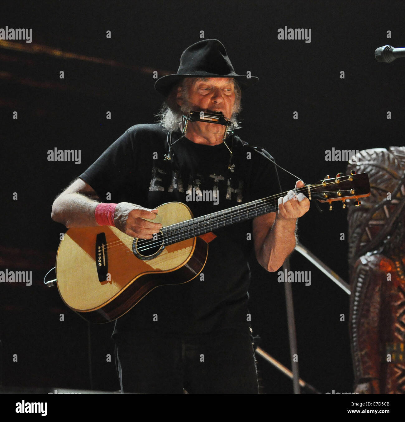 Raleigh, North Carolina, USA. 13th Sep, 2014. Singer NEIL YOUNG ...