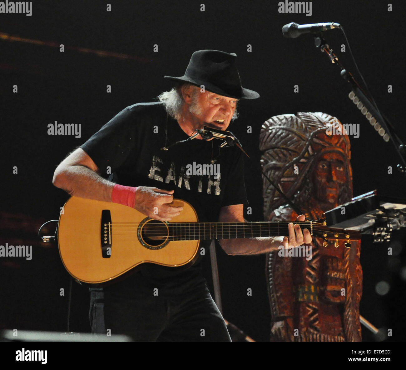 Raleigh, North Carolina, USA. 13th Sep, 2014. Singer NEIL YOUNG ...