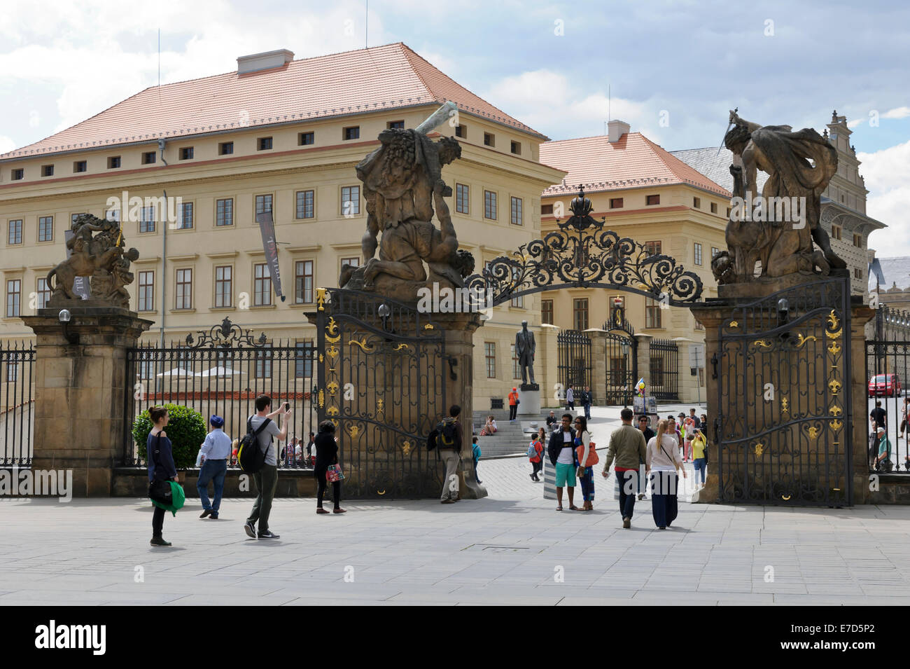 Entrance gate to the prague castle hi-res stock photography and images ...