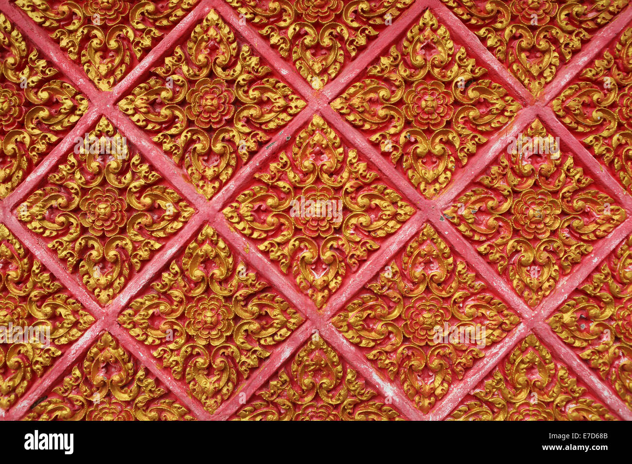 Golden temple pattern floral hi-res stock photography and images - Alamy