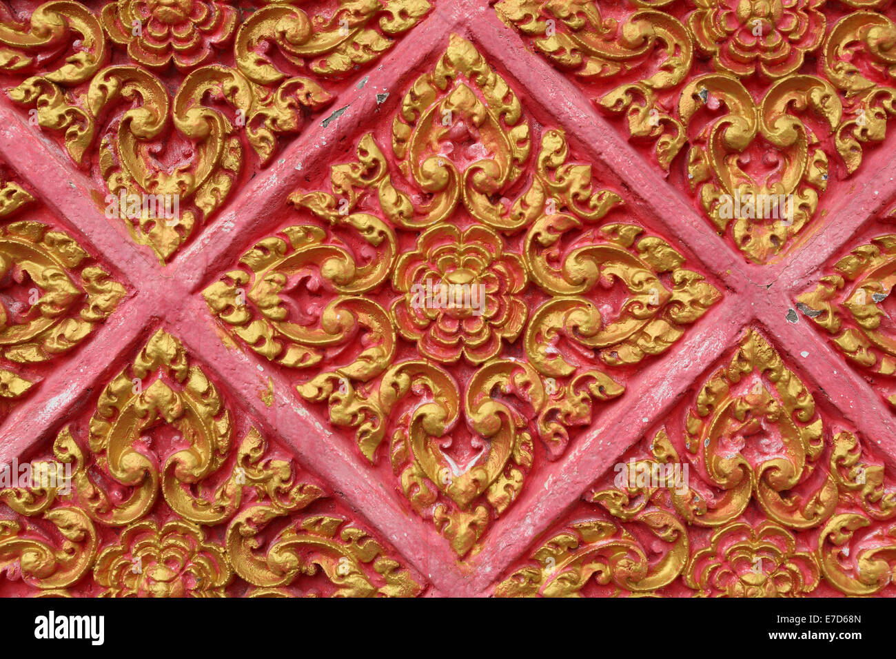 Golden temple pattern floral hi-res stock photography and images - Alamy