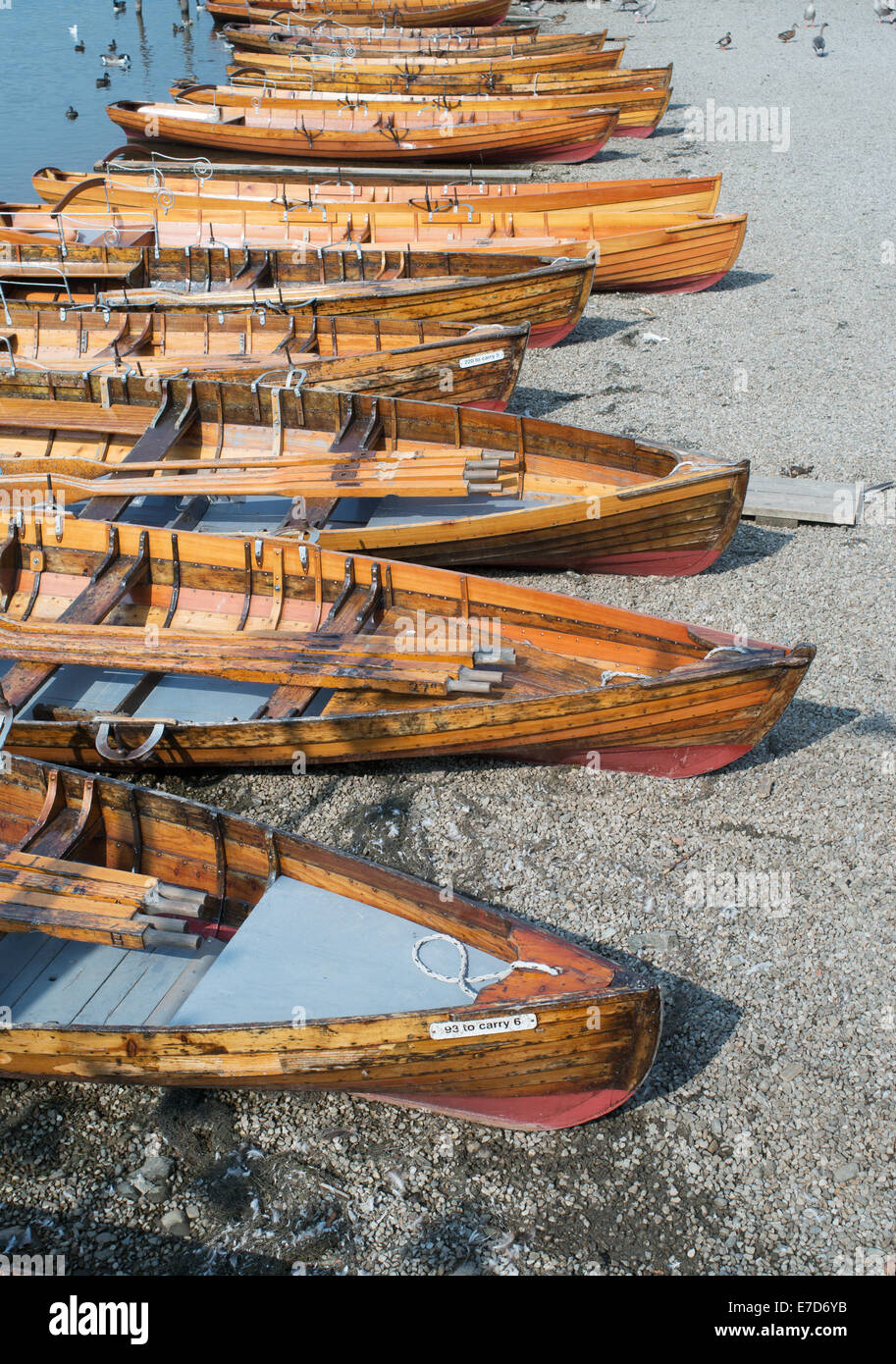 Group of boats hi-res stock photography and images - Alamy