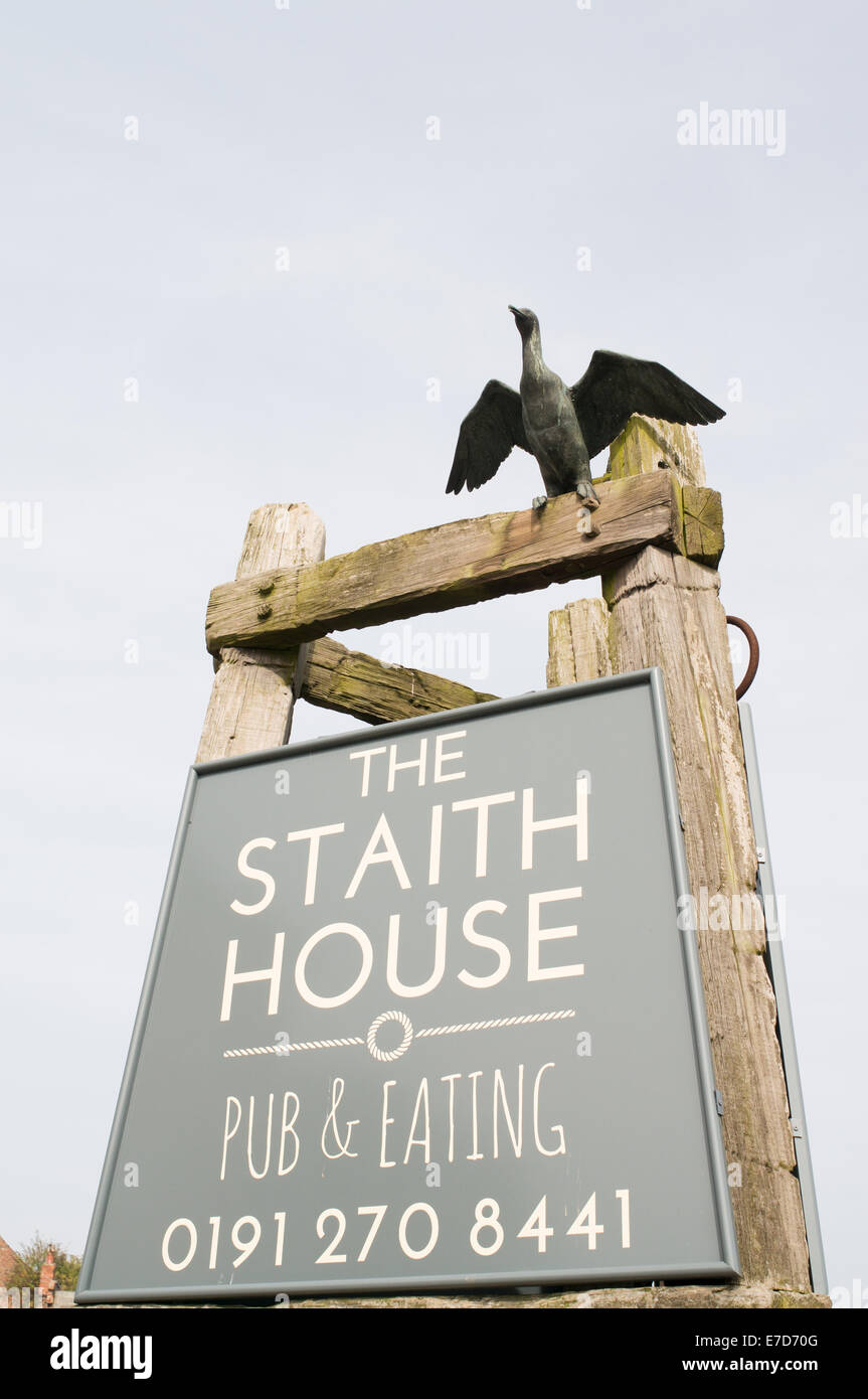 English british restaurant sign hi-res stock photography and images - Alamy