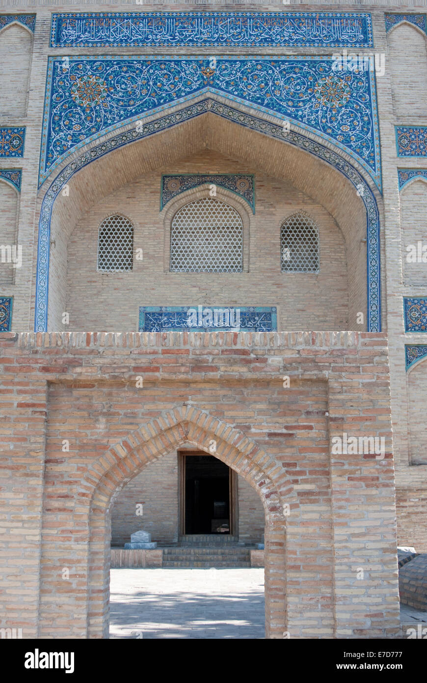 Old mosque and tomb Stock Photo - Alamy