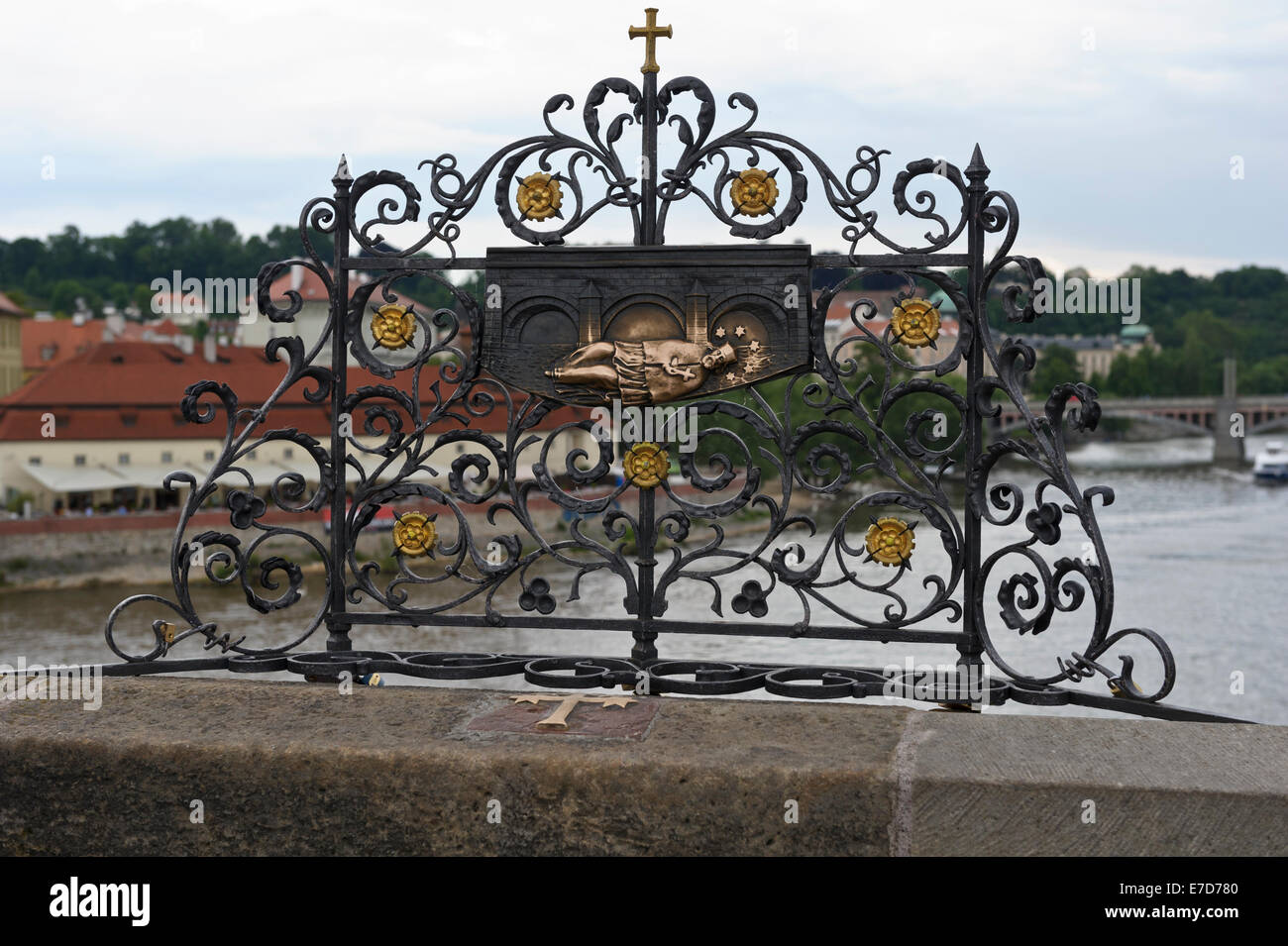 Brings good luck hi-res stock photography and images - Alamy